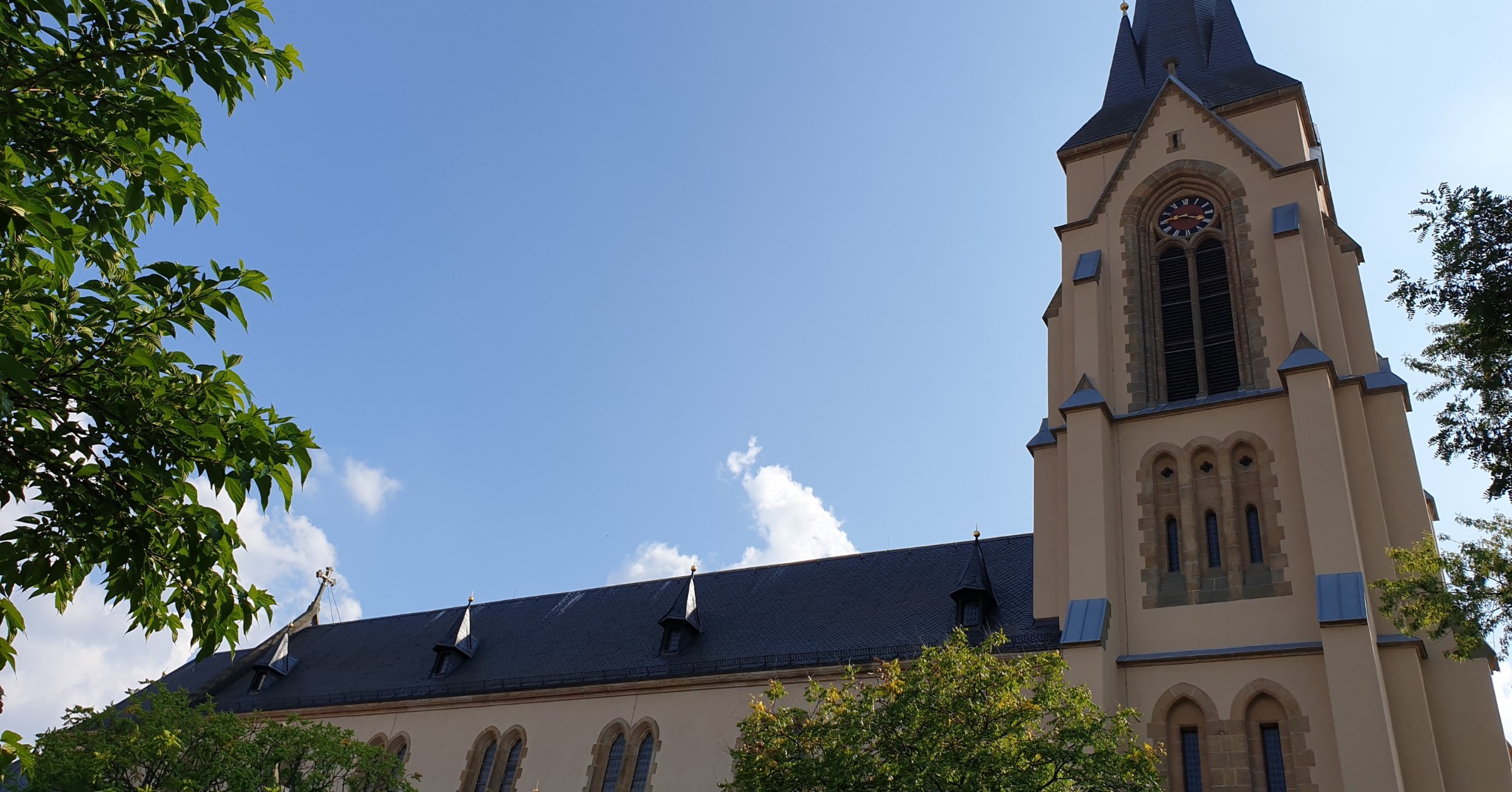 OUR FUTURE - tun und lassen