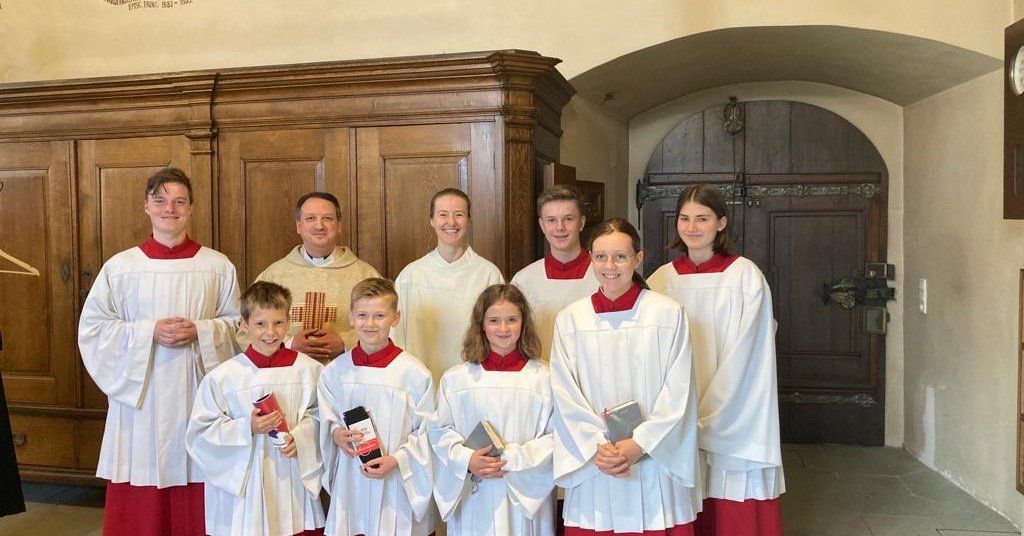 Zwei neue Ministranten aufgenommen